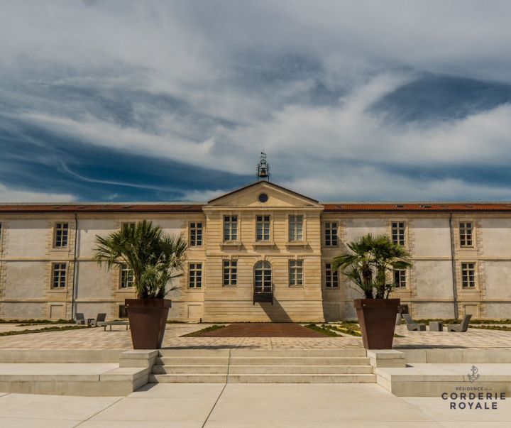 Séjournez Dans Un Monument Historique Près De La Rochelle